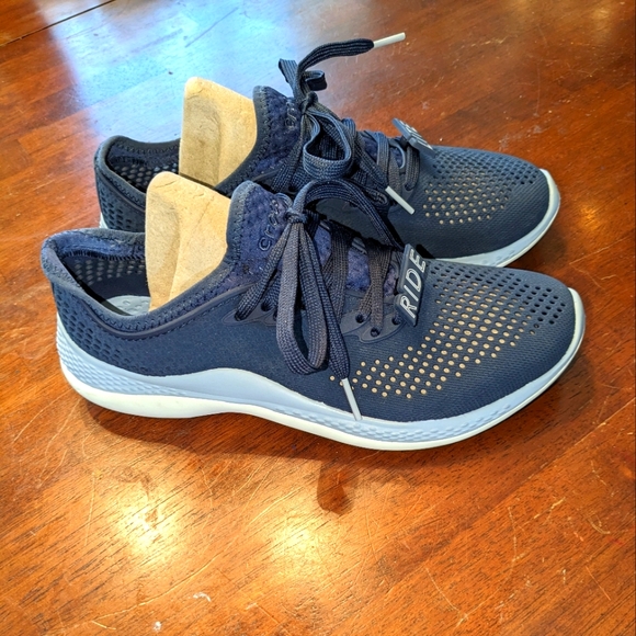 CROCS | Shoes | Crocs Womens Lite Ride Navy Rubber Waterproof Sneakers ...